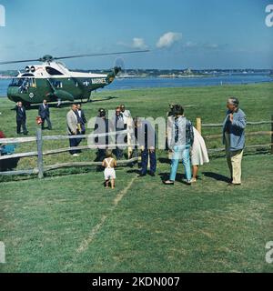 The arrival of President John F. Kennedy at Hammersmith Farm ...