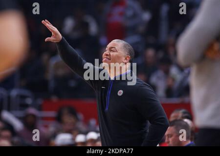 Los Angeles Clippers head coach Tyronn Lue watches as his team plays ...