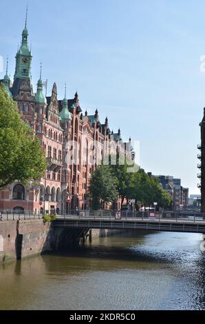 Hamburg Speicherstadt Chanel Water Red Bricks beautiful. High quality ...