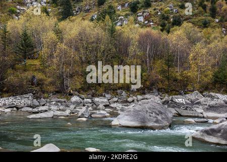 Sichuan xindu bridge town of autumn scenery Stock Photo - Alamy