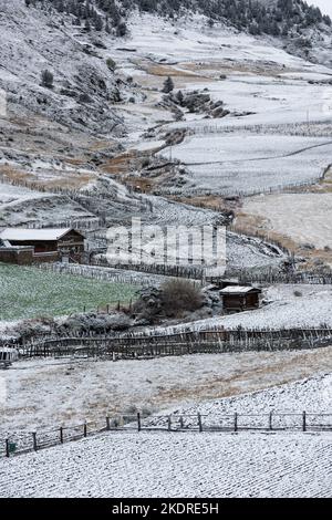 Xindu bridge town scenery, t Stock Photo - Alamy
