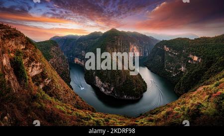 Wushan Small Three Gorges Stock Photo - Alamy