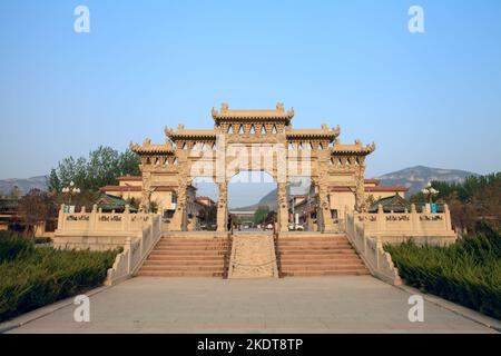 Lingyan temple nine mountain Stock Photo - Alamy