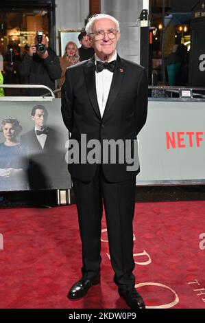 Jonathan Pryce, The Crown Season 5 World Premiere, Theatre Royal Drury ...