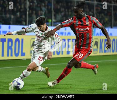 Cremona, Italy. 8th Nov, 2022. Marko Lazetic of AC Milan is pursued by ...