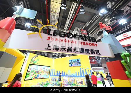 The design model of Shanghai LEGOLAND consisting of nearly 100,000 LEGO ...