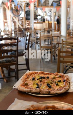 Papa Bianco bar and pizza restaurant, Standard Quay, Faversham, Kent ...