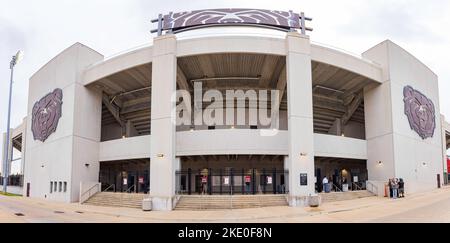 Missouri, OCT 29 2022 - Exterior view of the gate of Robert W. Plaster ...
