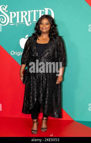 Octavia Spencer attends premiere by Apple Original Films "Spirited" at ...