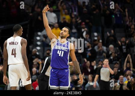 Sacramento Kings forward Trey Lyles (41) argues with referee Tyler Ford ...
