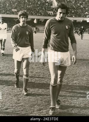 The football players of the Italian national team Giacinto Facchetti ...