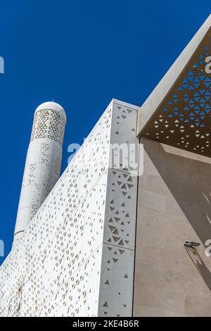 Mosque of the Late Mohamed Abdulkhaliq Gargash in UAE designed by ...