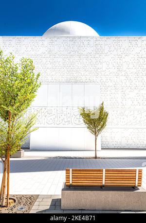Mosque of the Late Mohamed Abdulkhaliq Gargash in UAE designed by ...