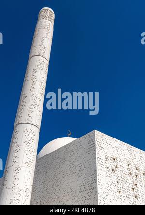 Mosque of the Late Mohamed Abdulkhaliq Gargash in UAE designed by ...