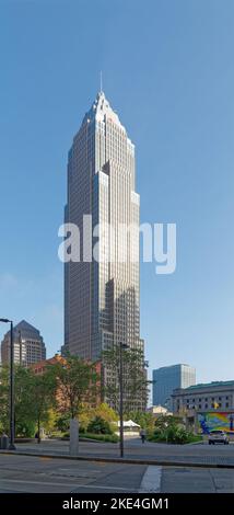 Key Tower became Cleveland's tallest building when opened in 1991 ...