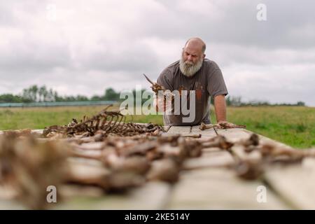 Picture By Jim Wileman - 13/08/21 Derek Gow pictured with a sky table ...
