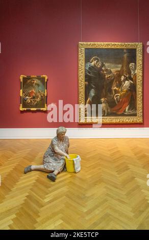 Duane Hanson, “Cleaning Lady” [1972], Staatsgalerie Stuttgart, Germany ...
