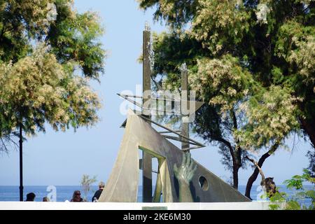Hand monument, Talos Square, Chania, Hania, Crete, Greece, Europe Stock ...