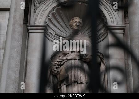 Memorial statue to cardinal John Henry Newman outside the Catholic ...