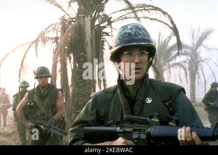 FULL METAL JACKET (1987) MATTHEW MODINE FMJ 019 H Stock Photo - Alamy