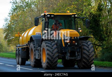 JCB Fastrac Tractor Stock Photo - Alamy