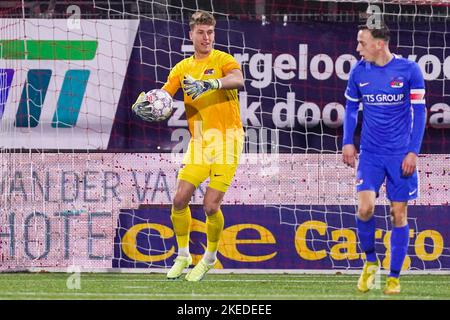 OSS, NETHERLANDS - NOVEMBER 11: Sem Westerveld of AZ U23 prior to the ...
