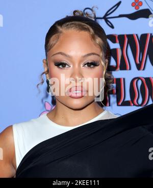 Beverly Hills, USA. 11th Nov, 2022. Kelly Flanigan arrives at The Give ...