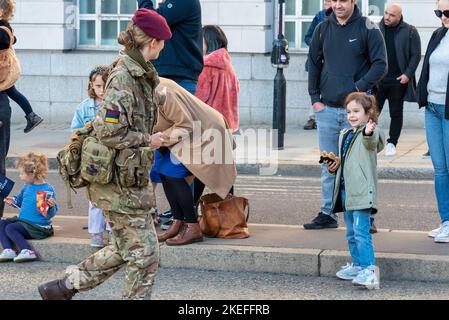 Female soldier of 144 (PARACHUTE) MEDICAL SQUADRON, 16 MEDICAL REGIMENT ...