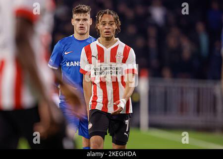 EINDHOVEN, NETHERLANDS - NOVEMBER 12: Xavi Simons of PSV during the ...
