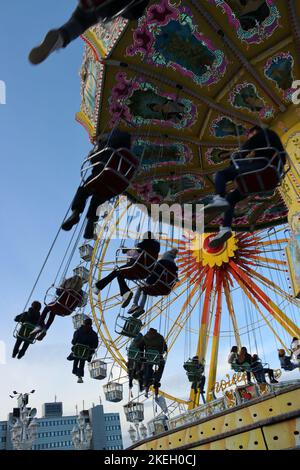 Deutschland, Hamburg, Hamburger Dom, Volksfest, Jahrmarkt, Kirmes ...