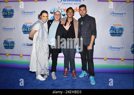 Traci Paige Johnson, Steve Burns, Josh Dela Cruz, Alesso Spinelli ...