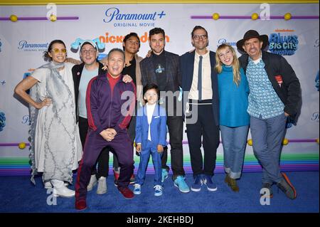 Nick Balaban and Steve Burns attend premiere of Blue's Big City ...