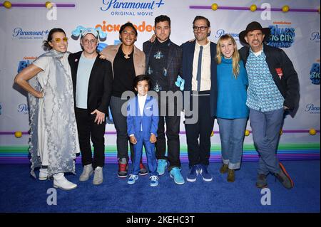 Nick Balaban and Steve Burns attend premiere of Blue's Big City ...