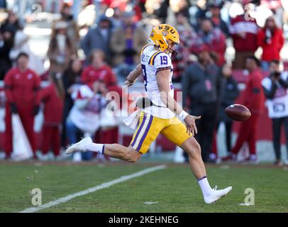 Him. 12th Nov, 2022. Jay Bramblett #19 LSU punter drops the ball in ...