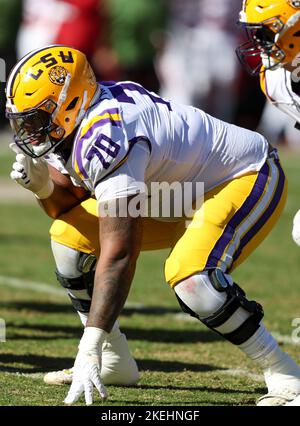 LSU offensive lineman Miles Frazier runs a drill at the NFL football ...