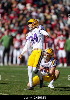 LSU place kicker Damian Ramos (34) reacts during the first half of an ...