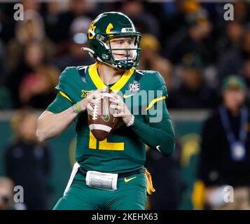 Baylor quarterback Blake Shapen (12) looks for a receiver during the ...