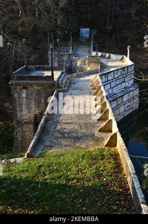 Located in Istanbul, Turkey, Topuzlu Dam was built in 1750 Stock Photo ...