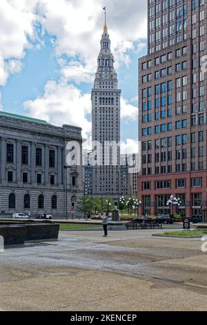 View from Memorial Plaza (Cleveland Mall A): Howard Metzenbaum U.S ...