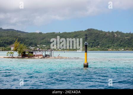 Coral islet, Bora Bora Stock Photo - Alamy