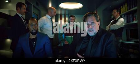 POKER FACE, from left: Liam Hemsworth, RZA, Russell Crowe, Steve ...