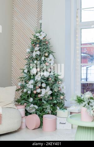 close up view of decorative toys on christmas tree Stock Photo - Alamy