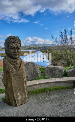 William Madocks Sculpture near The Cob, Porthmadog, Gwynedd, Snowdonia ...