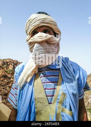 MAURITANIA West Africa Portraits Men Mauritanian man smiling to show ...
