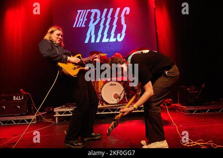 The Rills. Lincoln band play homecoming gig at Lincoln Drill Hall 12 ...