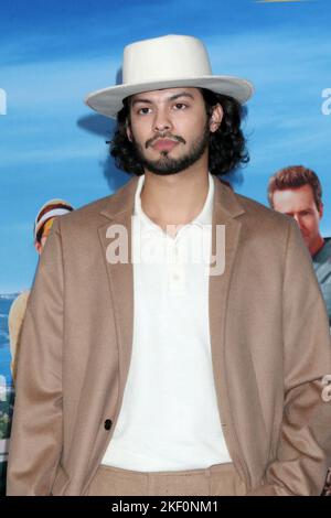 LOS ANGELES - NOV 14: Xolo Mariduena, sister Oshun Ramirez at the ...