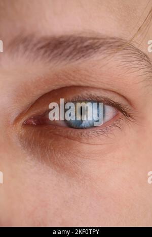 Close up of left blue eye of newborn baby boy Stock Photo - Alamy