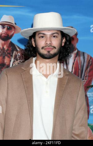 LOS ANGELES - NOV 14: Xolo Mariduena, sister Oshun Ramirez at the ...