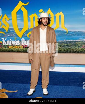 LOS ANGELES - NOV 14: Xolo Mariduena, sister Oshun Ramirez at the ...