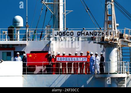 The Chinese People's Liberation Army-Navy Jiangkai-class frigate Linyi ...
